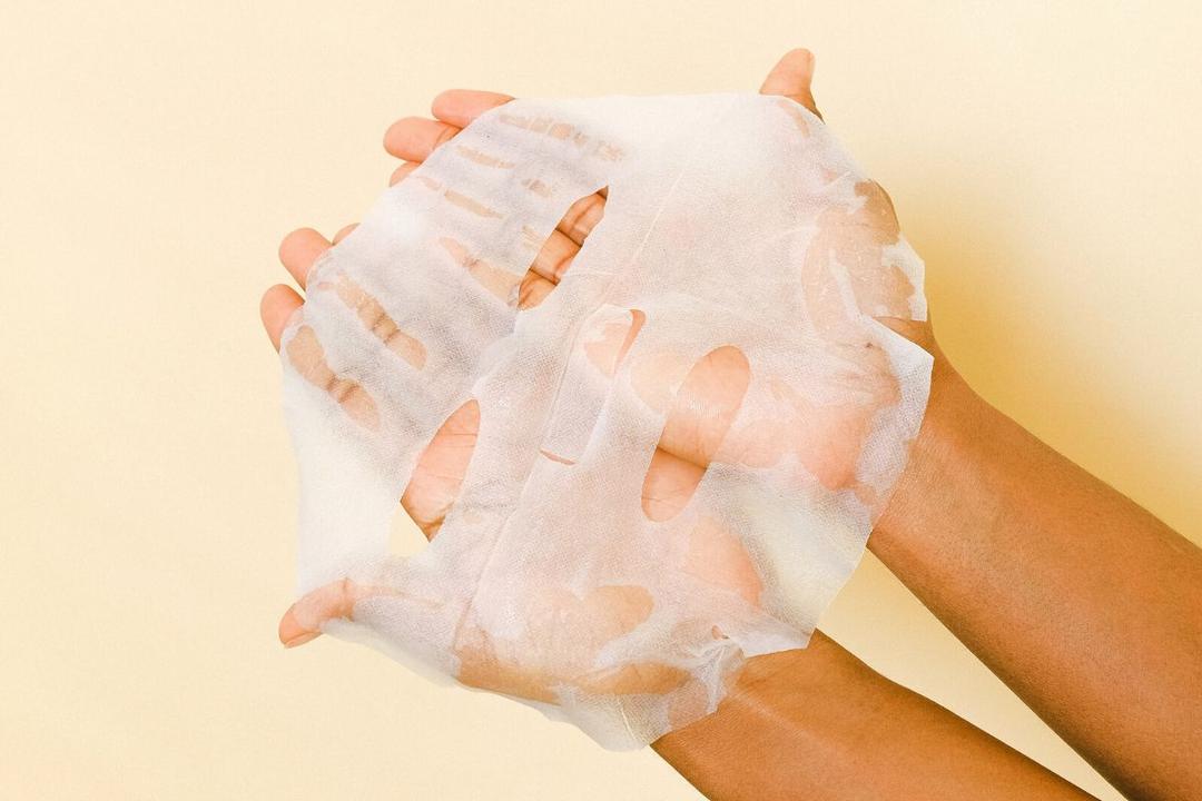 Waterless Cosmetics: The Korean Beauty Trend That's Also Eco-Friendly